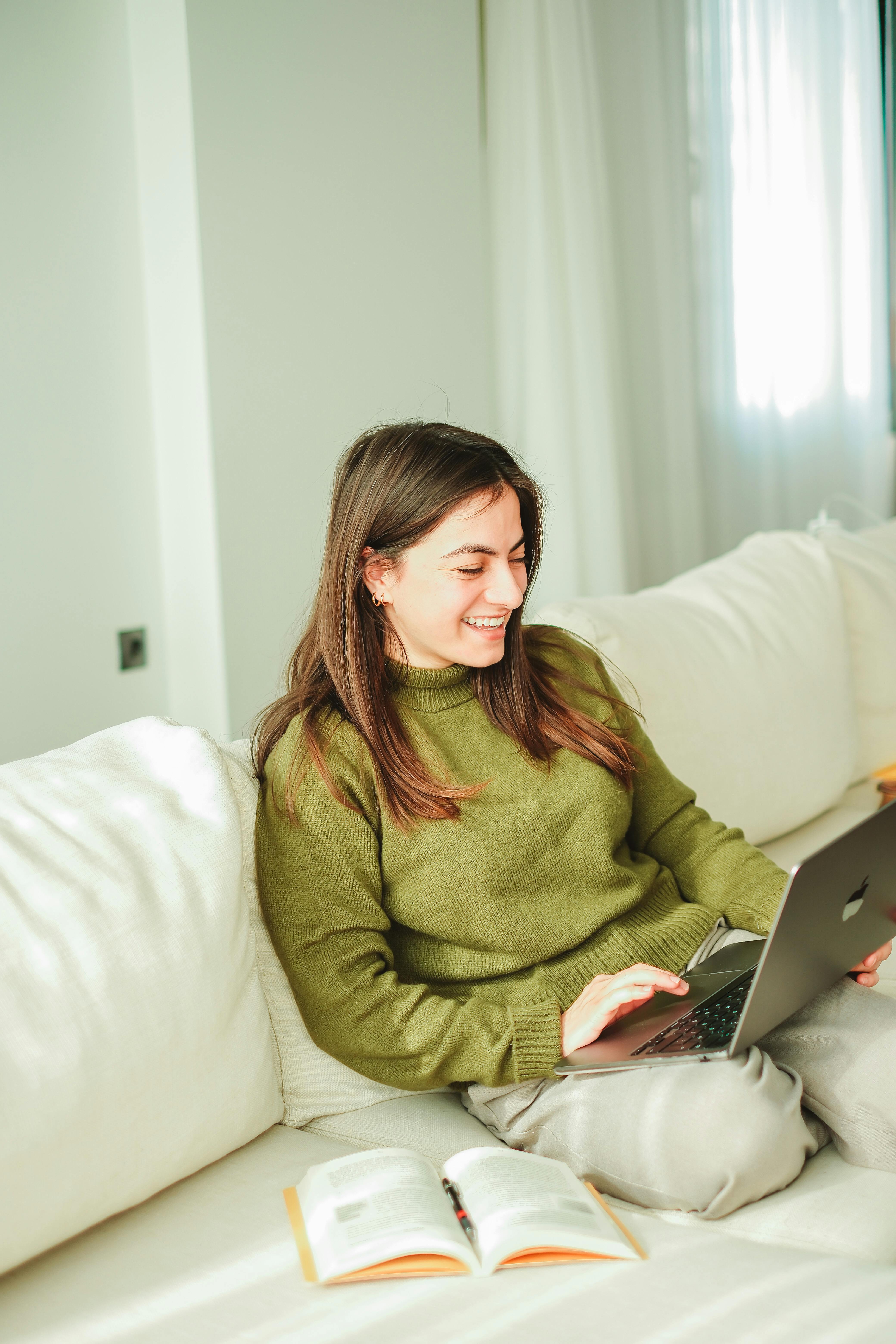Student Hub | Online Study at Health & Harmony Colleges